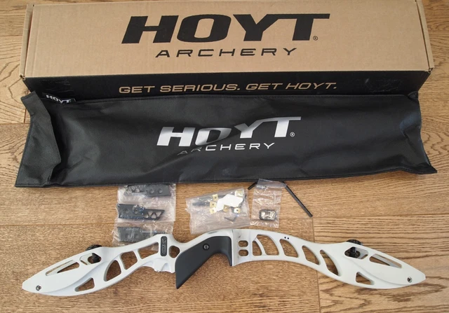 ARCHERY. HOYT FORMULA XD 25" riser handle right handed recurve frost ...