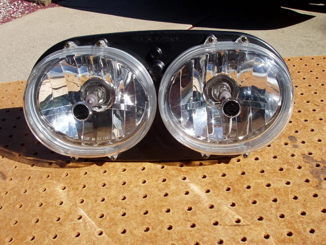 HARLEY DAVIDSON ROAD Glide Dual Headlight Assembly Original Oem # 67775 ...