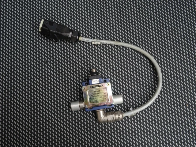 ORIGINAL TELEMECANIQUE XCK-M IEC/EN 60947-5-1 Endschalter EUR 39,99 ...