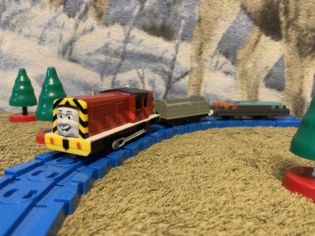 THOMAS AND FRIENDS 'Salty' Trackmaster/TOMY With Flatbeds £26.26 ...
