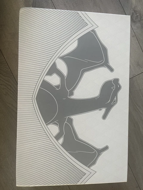 CHARIZARD UPC POKÉMON TCG: Sword and Shield Ultra Premium NO CARDS ...