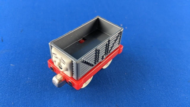RARE RICKETY THOMAS & Friends TakeAlong (Take-and-play) Metal Train EUR ...