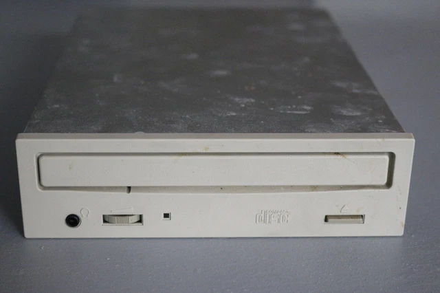 HITACHI 4X IDE model: CDR-7730 CD-ROM Drive Internal Laufwerk 1996 ...