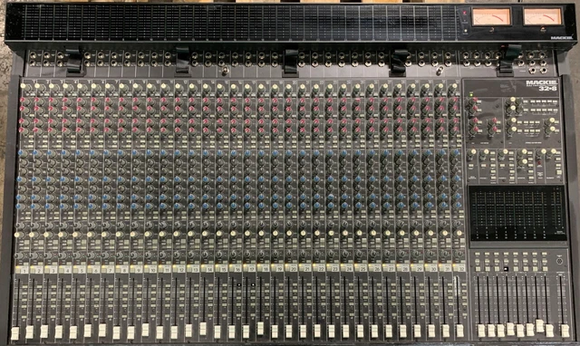 MACKIE 32.8 32-CHANNEL 8-Bus Mixing Console $850.00 - PicClick CA