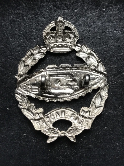 ORIGINAL ROYAL TANK Corps British Army Cap Badge WW2 Silvered EUR 21,05 ...