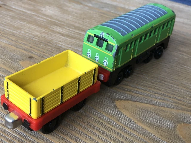 THOMAS TANK ENGINE: DAISY the Diesel Railcar Green & Yellow Wagon ...