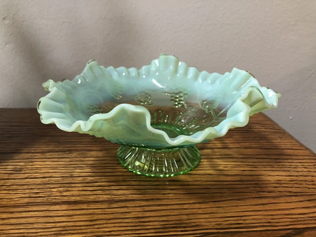 VINTAGE GREEN IRIDESCENT Opalescent Depression Glass Candy Dish Ruffle ...