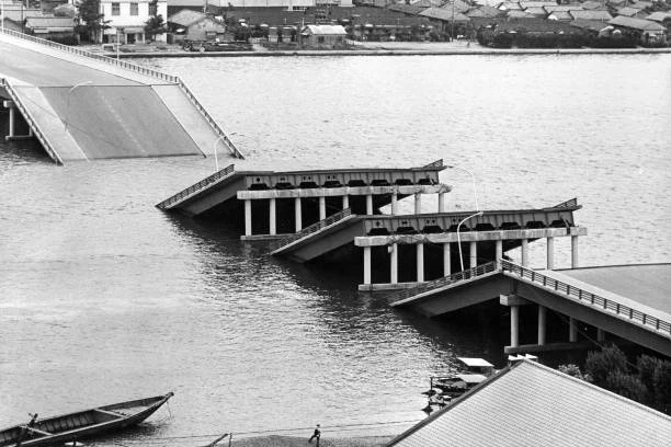 SHOWA OHASHI BRIDGE Falls After The Magnitude 7.5 Strong Earthq 1964 ...