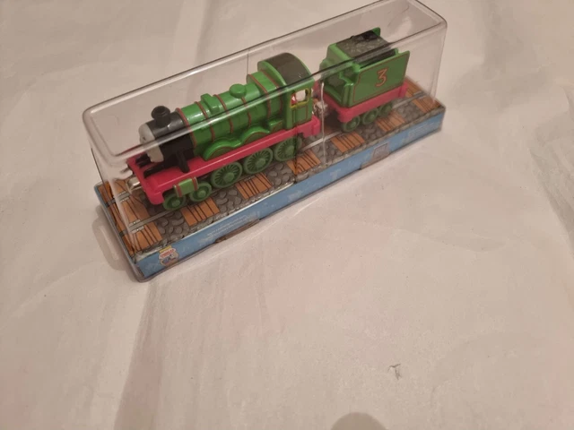 THOMAS THE TANK Engine & Friends TAKE ALONG N PLAY HENRY TRAIN NEW ...