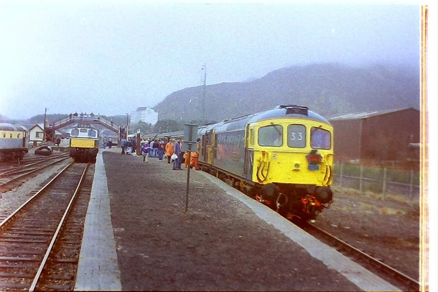 35MM RAILWAY COLOUR Negative Class 27 D5394 and Class 33116/109 at ...