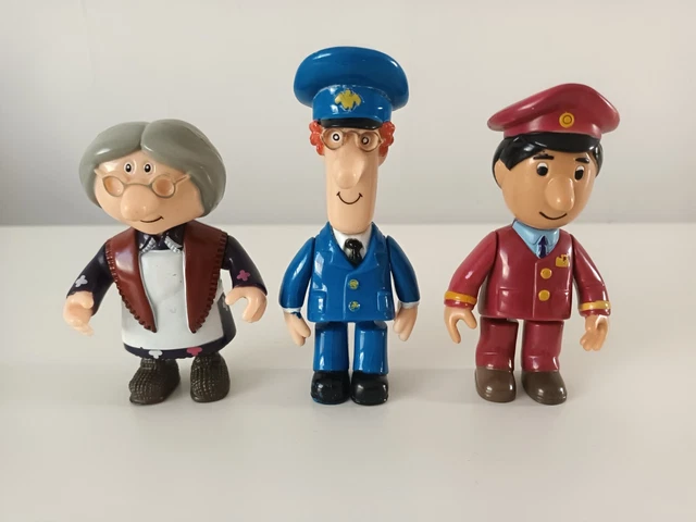 POSTMAN PAT FIGURES- Pat, Mrs Goggins, Ajay Bains £7.99 - PicClick UK