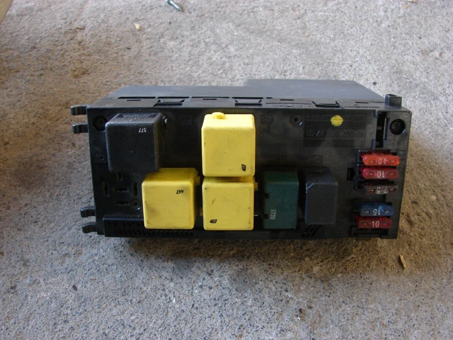 MERCEDES W210 SAM Boite à Fusibles et relais Module de Contrôle ...