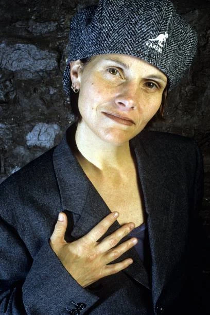 SHAWN COLVIN POSES for a January 1996 portrait in New Haven, Conne ...