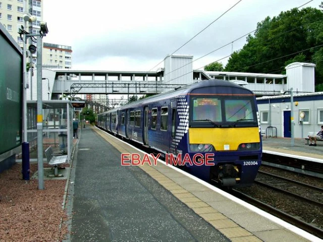 PHOTO DALMUIR Railway Station Class 320 Train Number 320304 At Platform ...