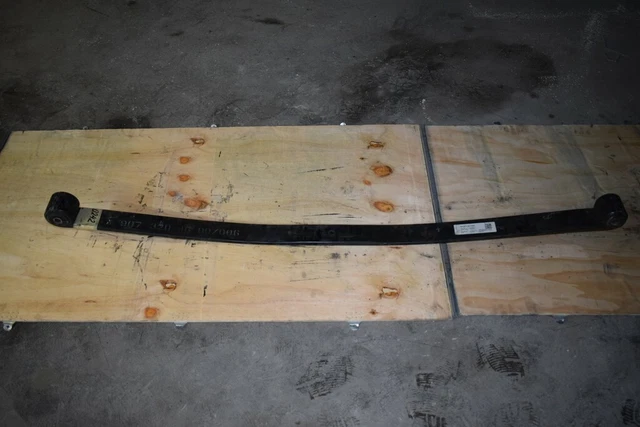 MERCEDES SPRINTER W906 Blattfeder A9073201600 (130 cm) -0243- EUR 150 ...