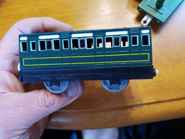 THOMAS & FRIENDS Trackmaster TOMY Emily Passenger Green Coach Train Car ...