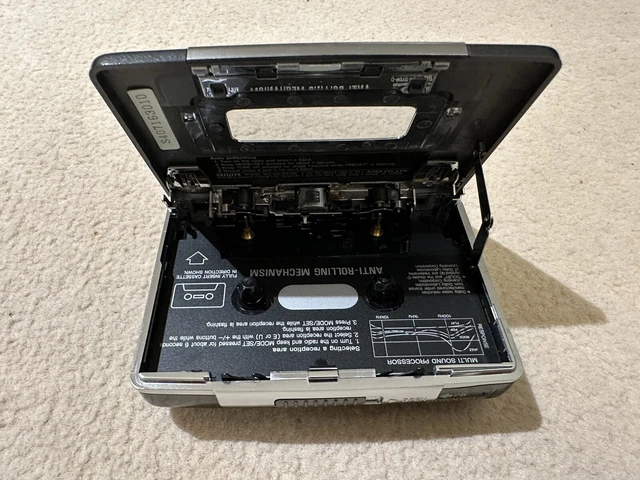 VINTAGE AIWA RX748 Radio/Cassette Walkman Multi Sound processor Dolby B ...