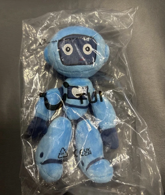 BRAND NEW TUI Bot 2E3000 Sealed Robot Plush Toy 2E-3000 Hotel Mascot £ ...