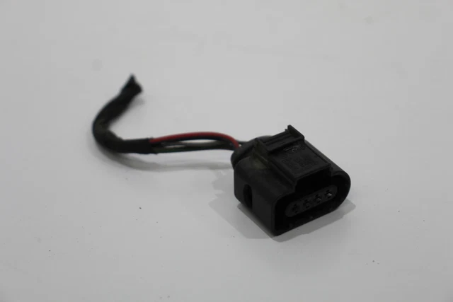 AUDI Q3 83A 4 Pin Wiring Connector and Short Length of Wire 8K0973704 £ ...