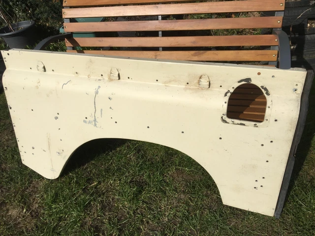 O/S LAND ROVER series rear wing for a 88., 2A, 3. Grab a bargain ...