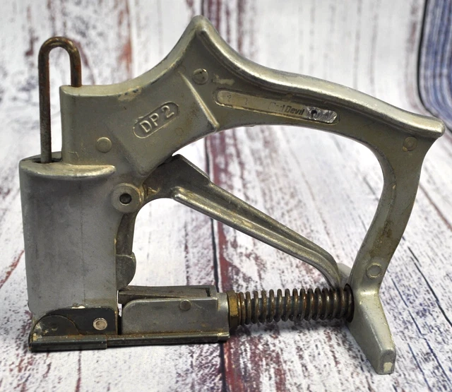 VINTAGE RED DEVIL DP2 Window Glazing Point Driver Tool Window Frame £44 ...