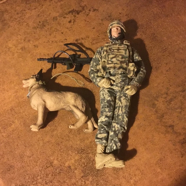 HM ARMED FORCES RAF Police Dog Handler Figure & Accessories Sound ...