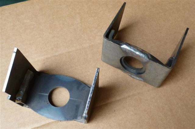 RANGE ROVER CLASSIC Rear Body/Tailgate Crossmember Brackets - Nrc4717 £ ...