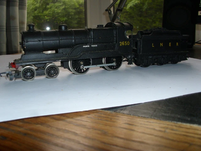 HORNBY OO GAUGE LNER 4-4-0 D10 locomotive named Prince Henry number ...