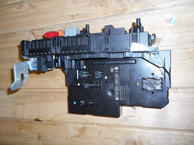 MERCEDES-BENZ W212 FUSE BOX REAR SAM MODULE 2129003702 A2129003702 £199 ...