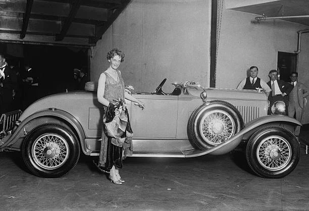 AMELIA EARHART FAMOUS aviatrix posing at Madison Square Garden - 1928 ...