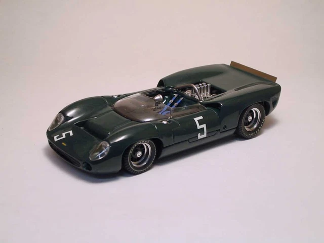 MODEL CAR SCALE 1:43 Best Model Lola T70 Spyder N.5 Accident Mosport H ...
