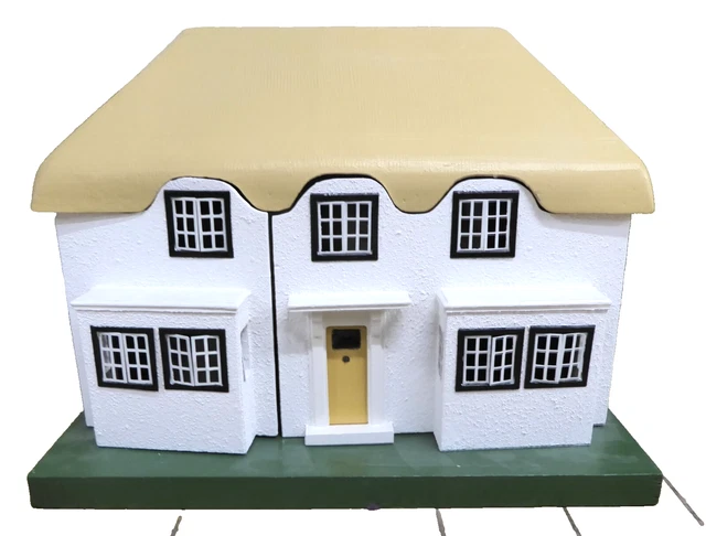 VINTAGE TRI-ANG PRINCESS Elizabeth Dolls house £50.00 - PicClick UK