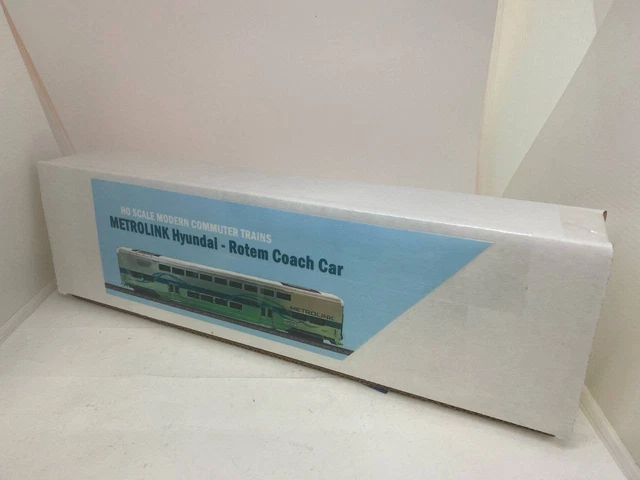 HO SCALE METROLINK hyundai rotem Coach Car With Figures Custom 3D ...