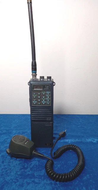 ICOM IC A2 air band Transceiver. and IC-CM9 Specker microphone. boxed ...