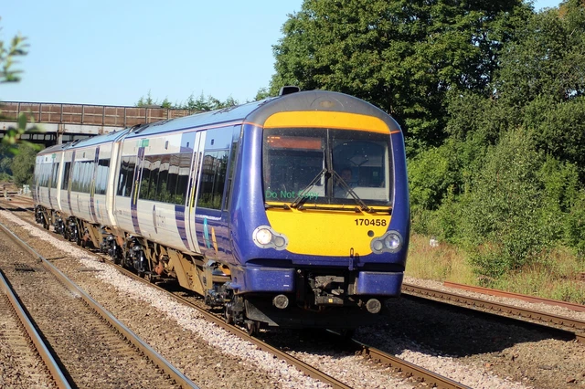 T198 6X4 GLOSSY Photo Northern Class 170 170458 [CS] £0.99 - PicClick UK