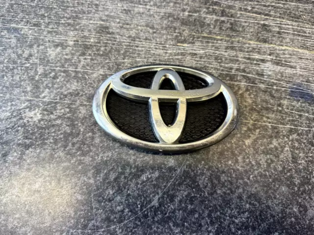 GENUINE TOYOTA YARIS Front Radiator Grille Toyota Badge 2011-2015 75311 ...