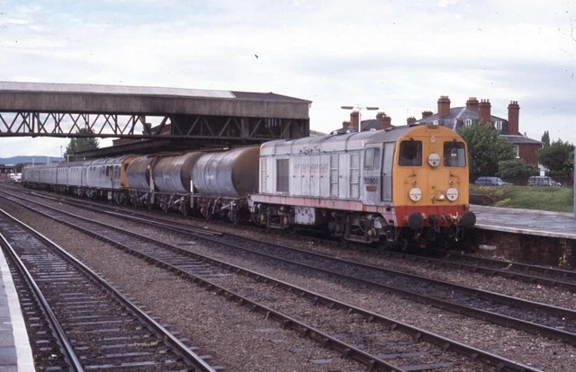 35MM SLIDE BR British Railways Diesel Loco Class 20 20901+20904 1995 £2 ...