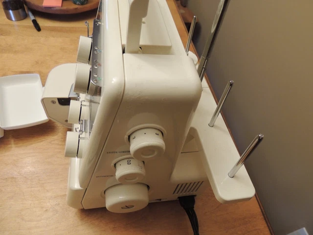 KENMORE OVERLOCK 3/4D Serger- Differential Feed - Model 385. 1574192 ...