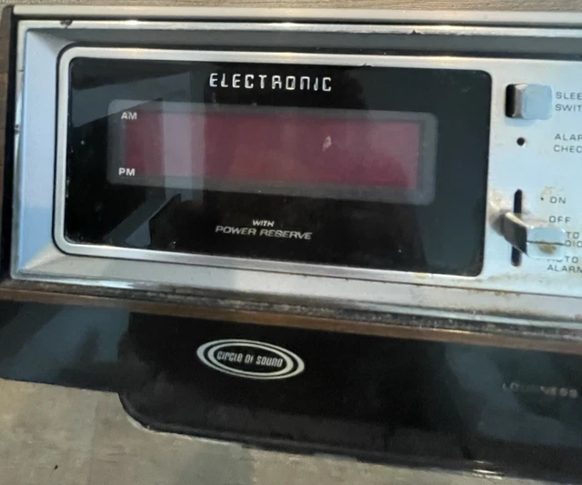 VINTAGE ZENITH SOLID State Clock Radio R472 1970's Retro AM/FM Tested 9 ...
