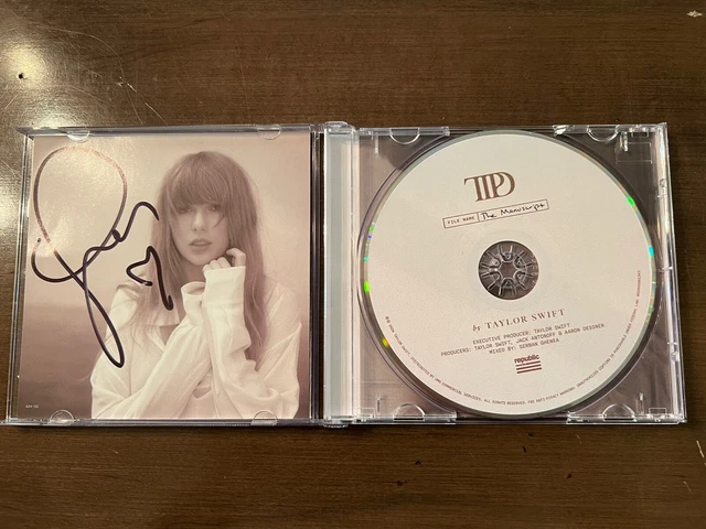 TAYLOR SWIFT THE Tortured Poets Department CD With Hand Signed Photo ...