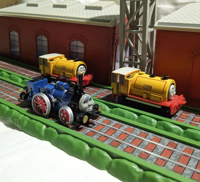 VINTAGE ERTL FERGUS & Bill and Ben Thomas the Tank Engine & Friends £29 ...