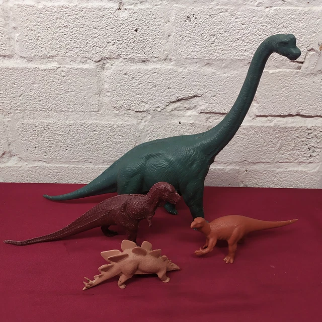 INVICTA DINOSAUR BUNDLE Brachiosaurus muttaburrasaurus Stegosaurus T ...