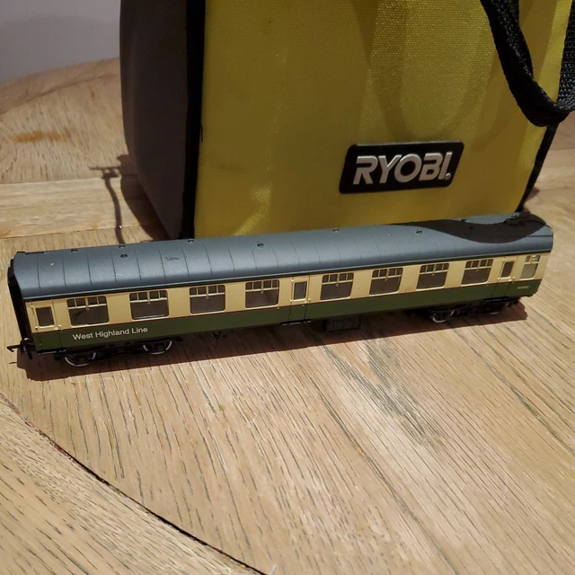 BACHMANN 39-000J MK1 Coach West Highland Line Green & Cream £106.14 ...