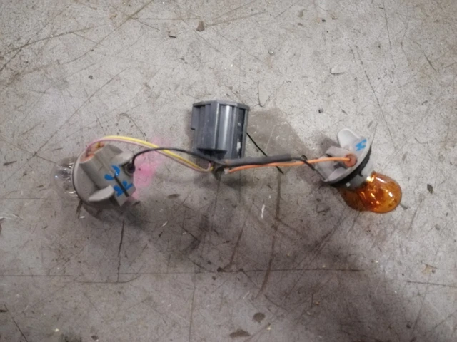FORD FOCUS REAR Lamp Bulb Holder Wiring Loom ESTATE 2011 - 2018 MK3 NOT ...