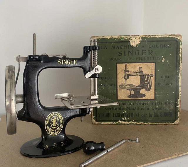 JOUET ANCIEN EN Métal Machine A Coudre Singer Usa EUR 100,00 - PicClick FR