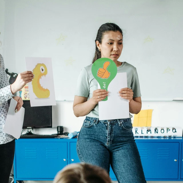 2 PCS HAND Holding Score Board Voting Signs Multi-use Classroom Student ...