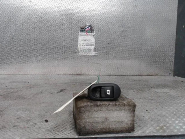 INTERRUPTEUR DE LEVE vitre avant gauche CITROEN C3 1 PHASE 1 6554L7 EUR 19,00 - PicClick FR