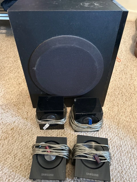 SAMSUNG 4X PS-FC/RC350 surround sound speakers and PS-WC5500 subwoofer ...