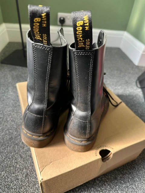 DR MARTENS AIRWAIR 10 Hole Boots Size 6 UK Black Leather £37.10 ...