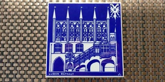 LÜBECKER BLAUGRUNDKACHEL RATHAUS signiert Alfred Evers EUR 25,00 ...